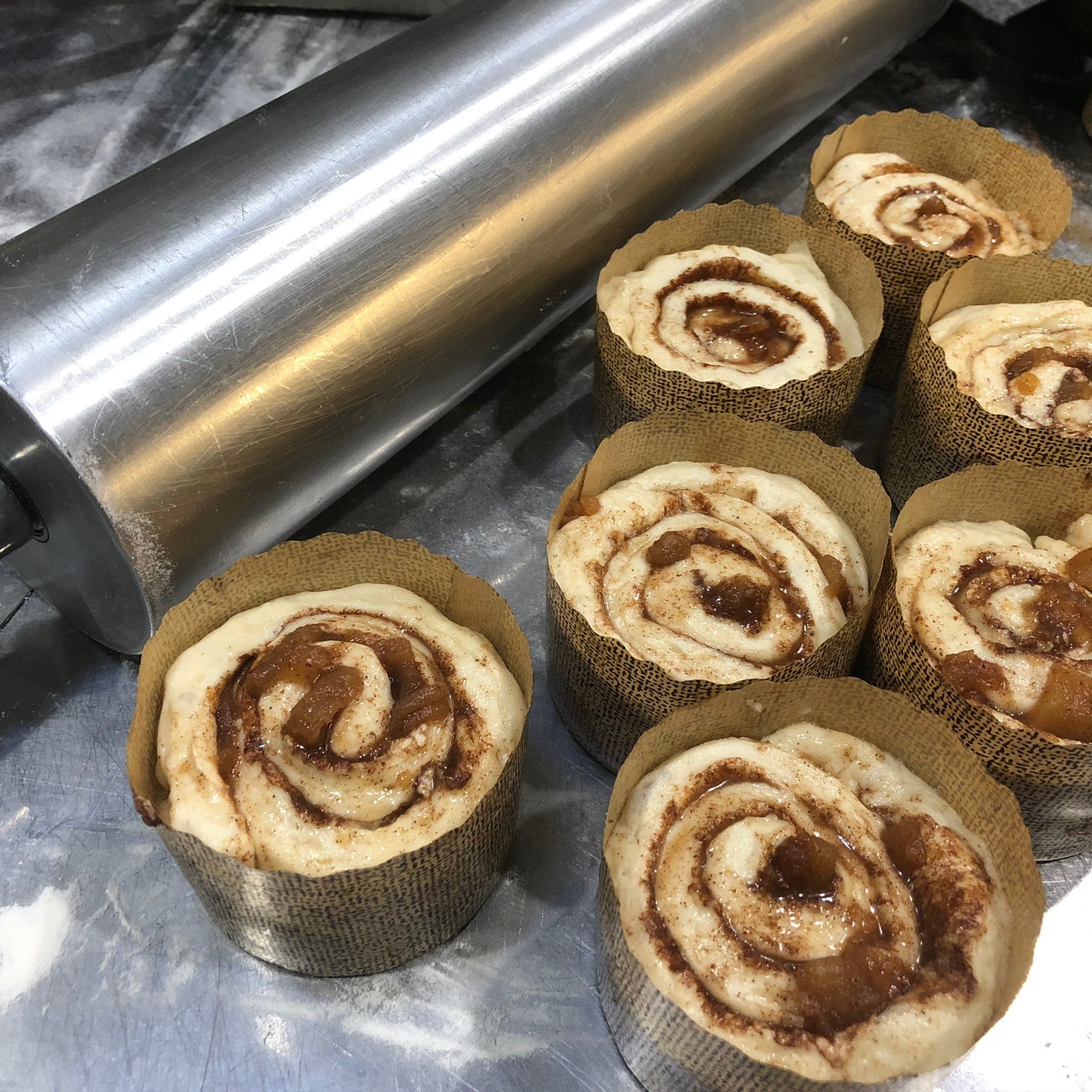 Apple Cinnamon Rolls / アップルシナモンロール | Kanadell Japanese Bakery